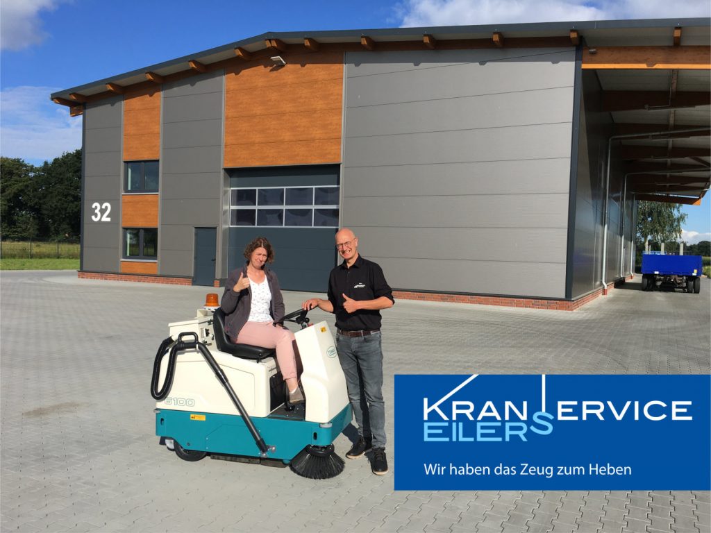 Zimmerei reinigt seine Halle professionell